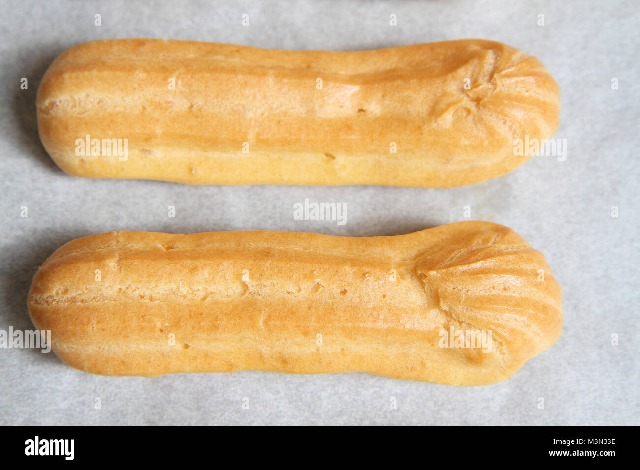 Eclair choux pastries hi-res stock photography and images - Alamy