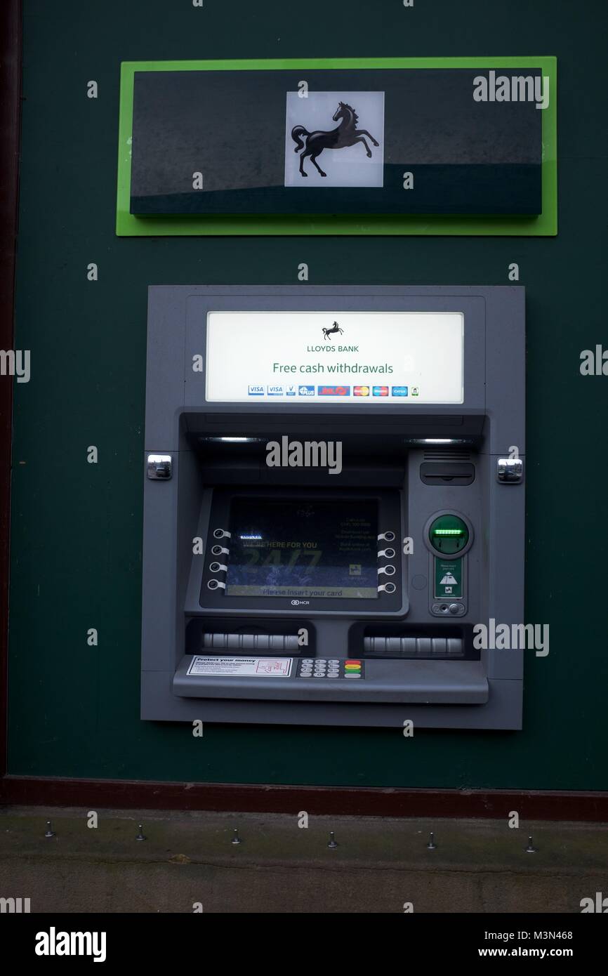 Till service hi-res stock photography and images - Alamy