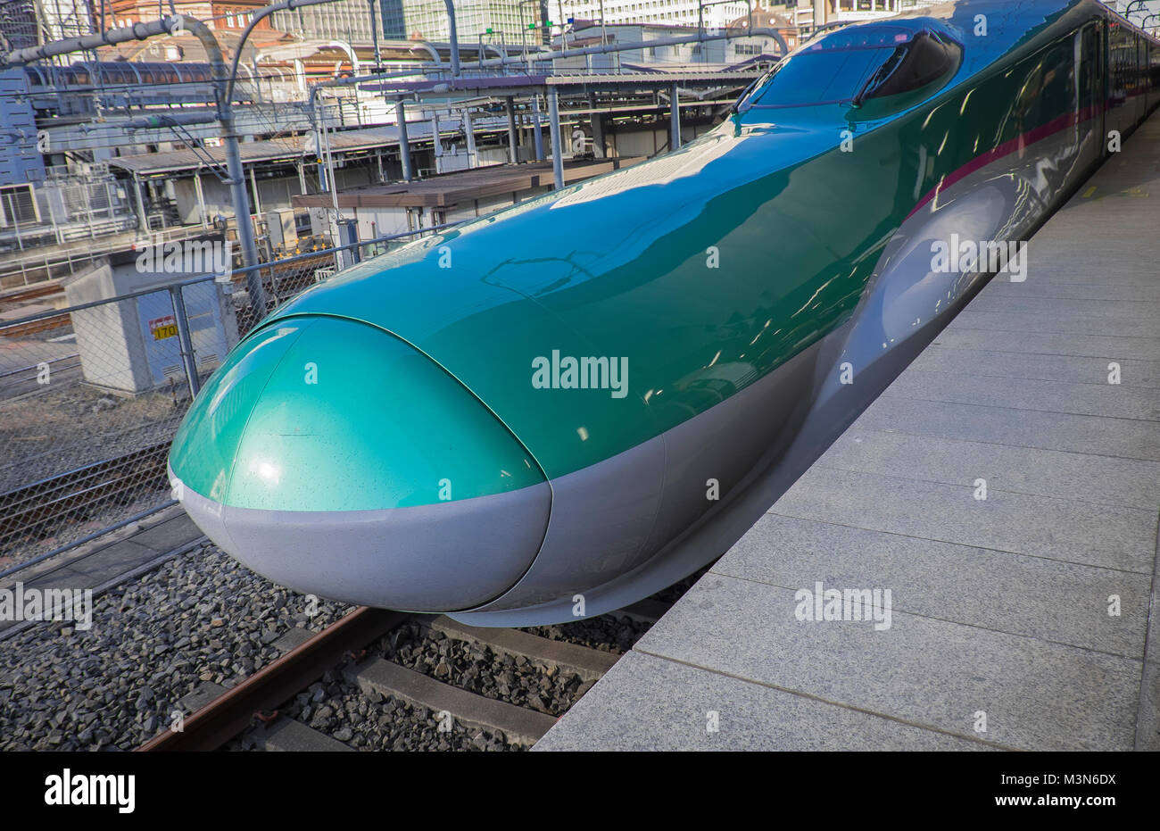 bullet train in Tokyo station,japan Stock Photo - Alamy