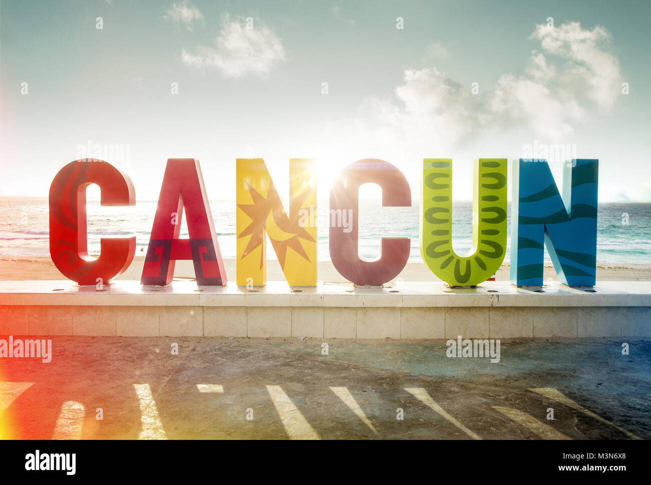 Cancun sign hi-res stock photography and images - Alamy