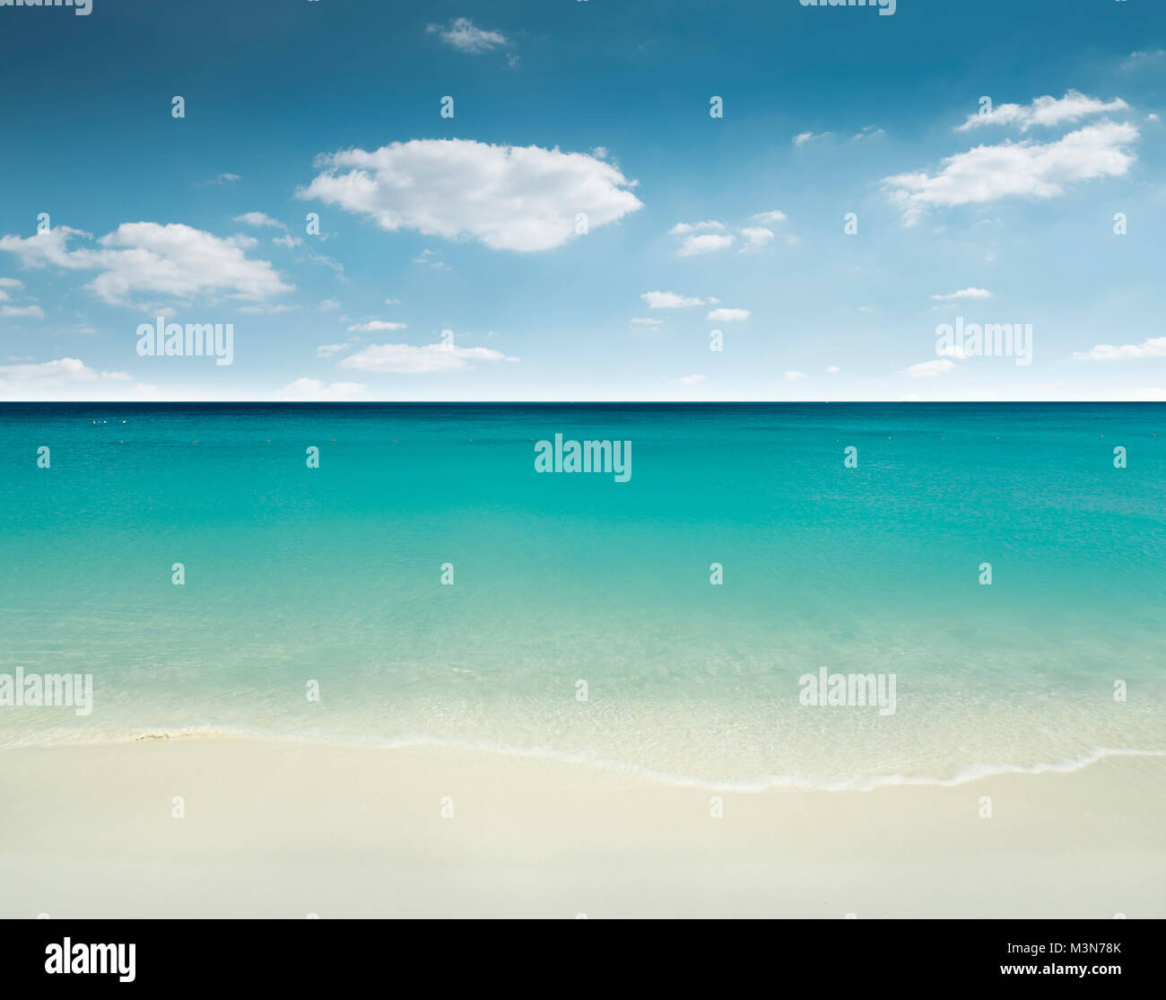 Beautiful sandy beach - tropical paradise Stock Photo - Alamy