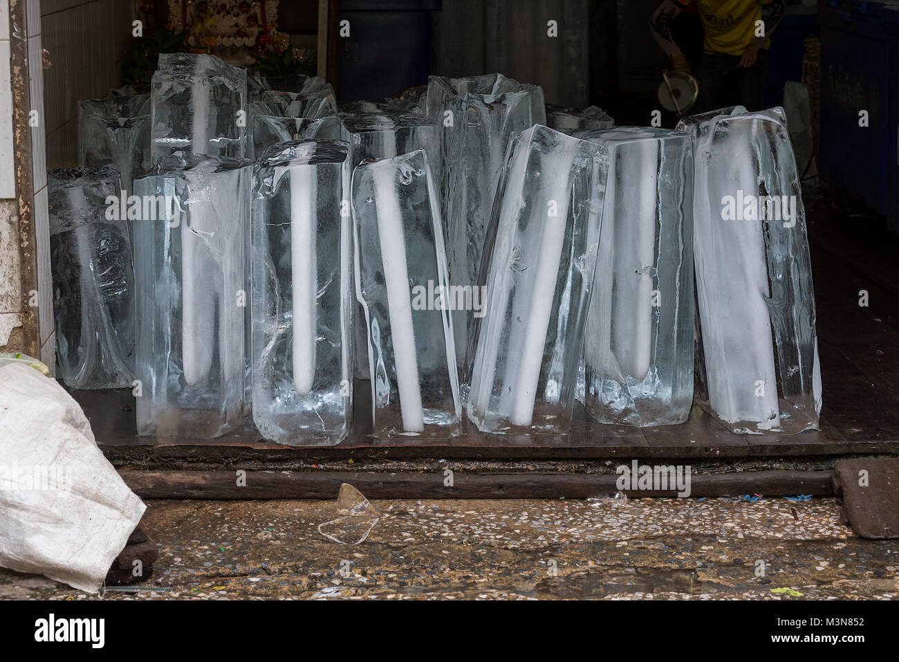 Ice cooling method hi-res stock photography and images - Alamy