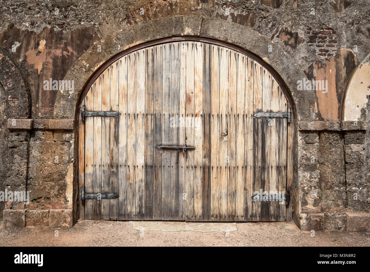 Dripstone wall hi-res stock photography and images - Alamy