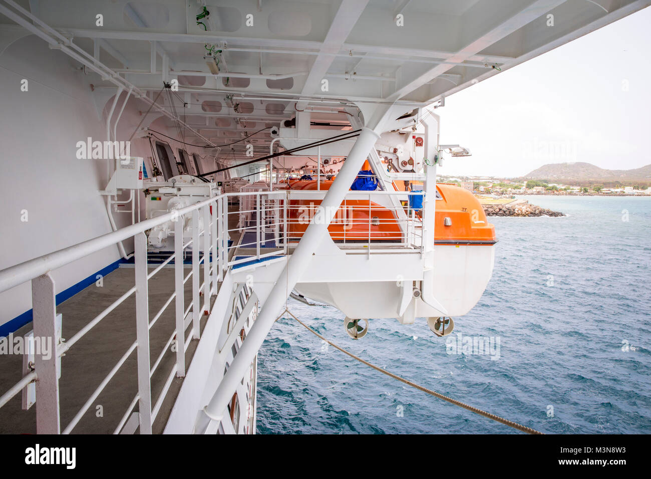 Lifeboat on side of a modern cruise liner Stock Photo - Alamy