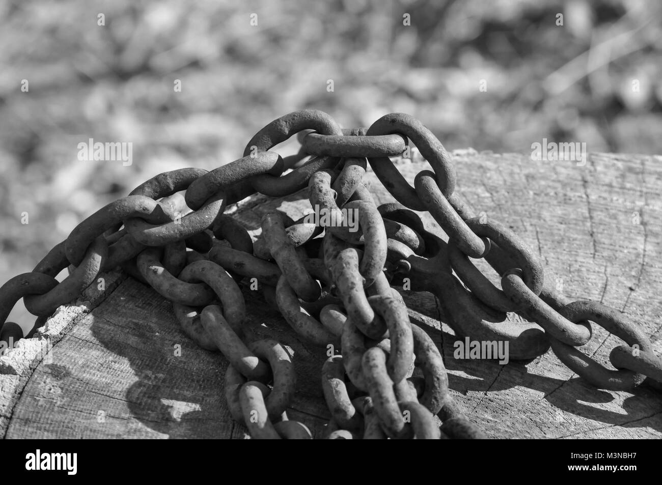 Heavy steel chain hi-res stock photography and images - Alamy