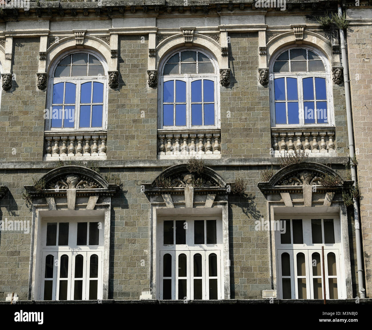 Architecture building round windows hi-res stock photography and images ...