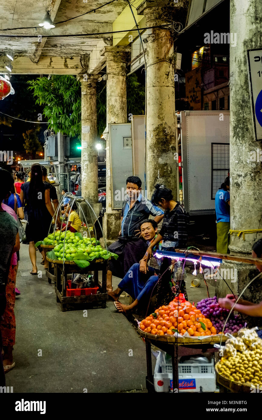 Myanmar night market hi-res stock photography and images - Alamy