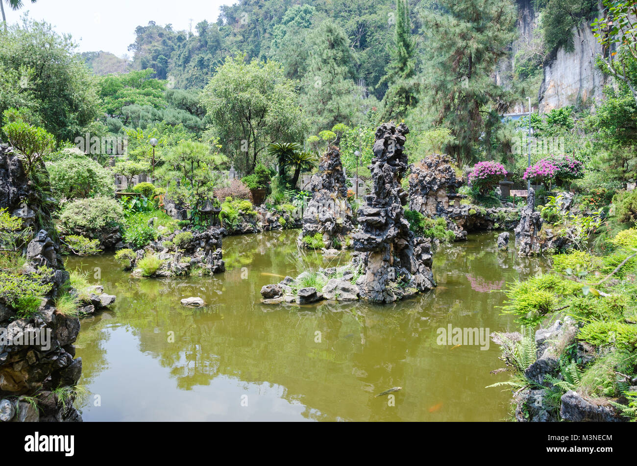 Sam Poh Tong; Ipoh - Sam Poh Tong is a famous cave temple located in ...