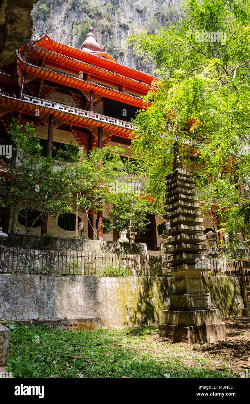 Abundant Temple in Sam Poh Tong, Ipoh - Sam Poh Tong is a famous cave ...