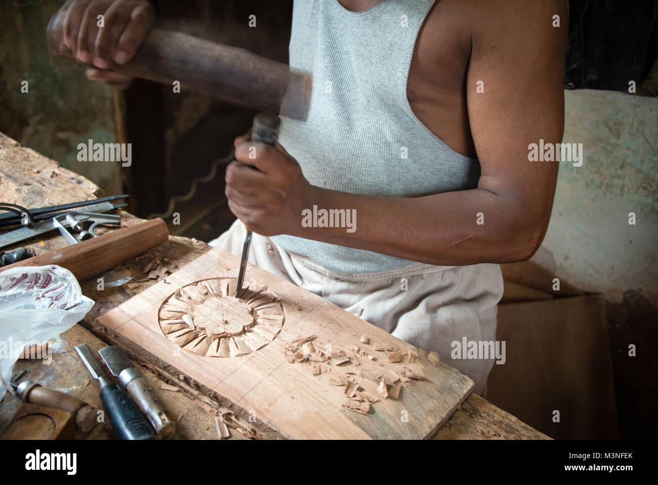 African traditional tools hi-res stock photography and images - Alamy