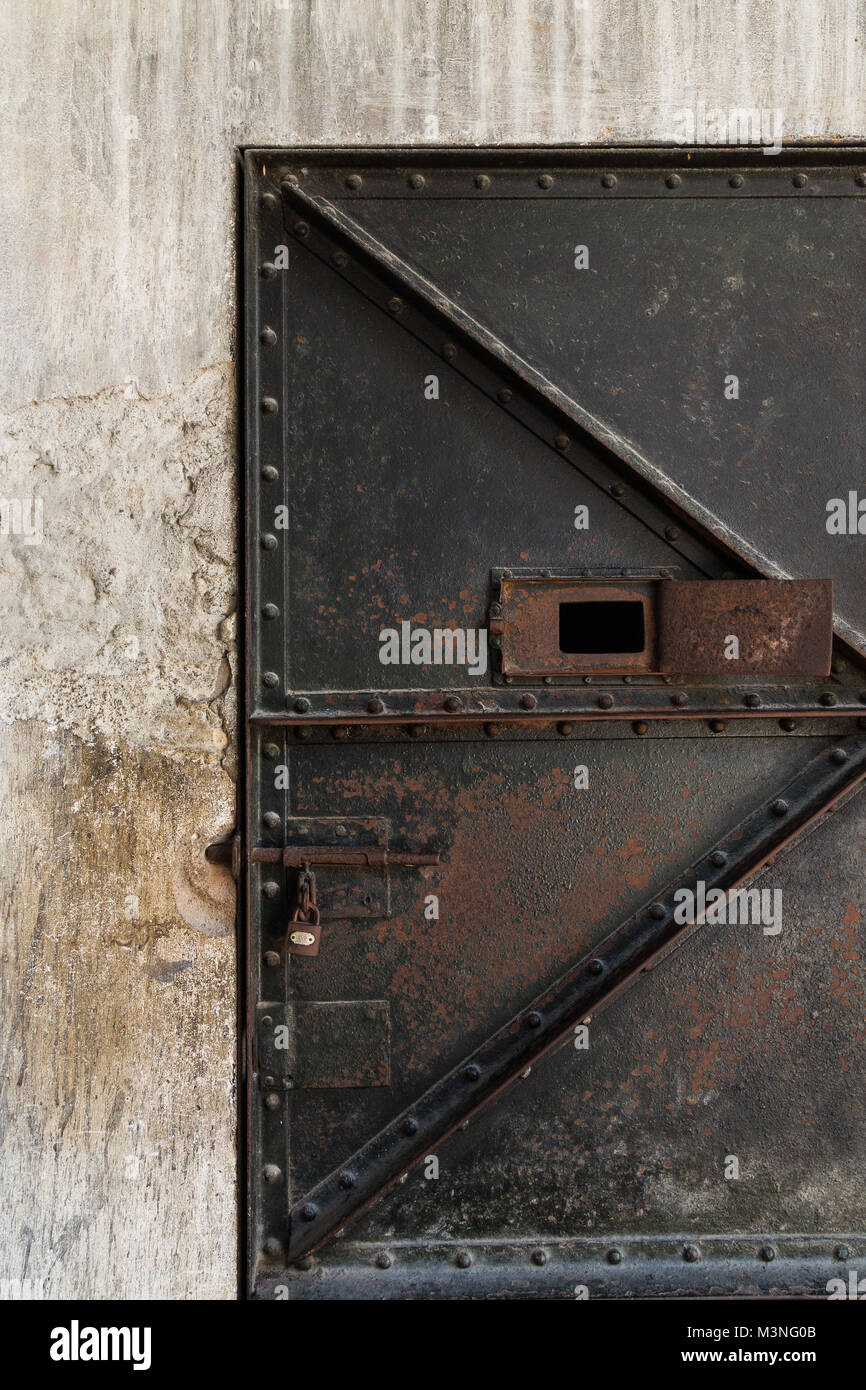 American military compound at the Vietnam war museum Stock Photo - Alamy