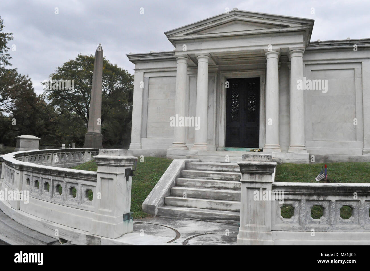 Abandoned and Forgotten Mausoleum in a Cemetery Stock Photo - Alamy