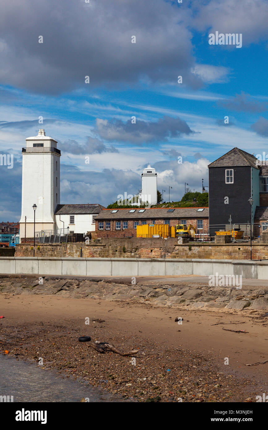 The Old Low Light with the Old High Light behind at the Fish Quay ...