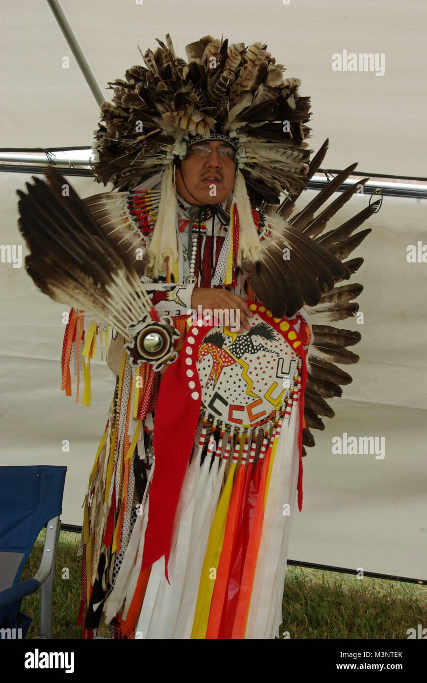 Eagle Dancer & Drummer Stock Photo - Alamy
