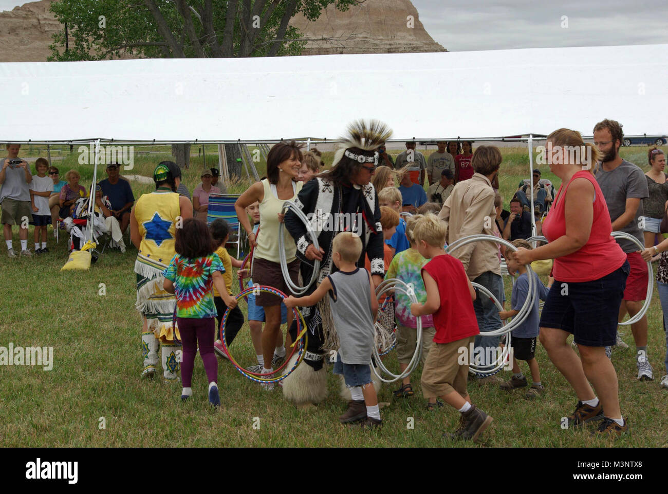 Native american hoop dance hi-res stock photography and images - Alamy