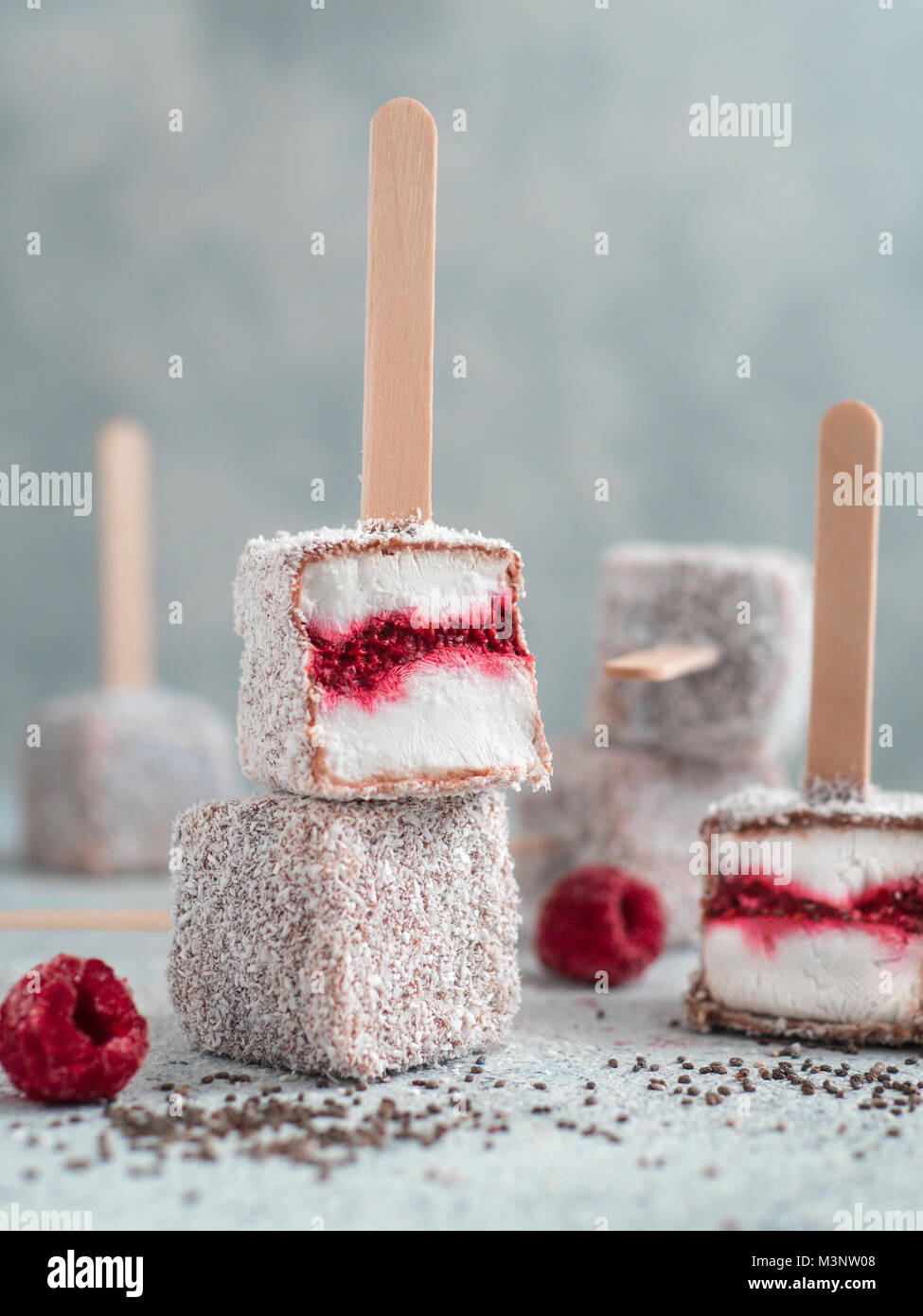 Ice pops eating hi-res stock photography and images - Alamy