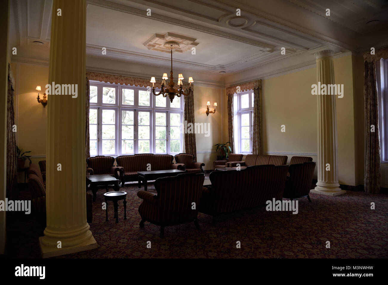 Palace interior room hi-res stock photography and images - Alamy