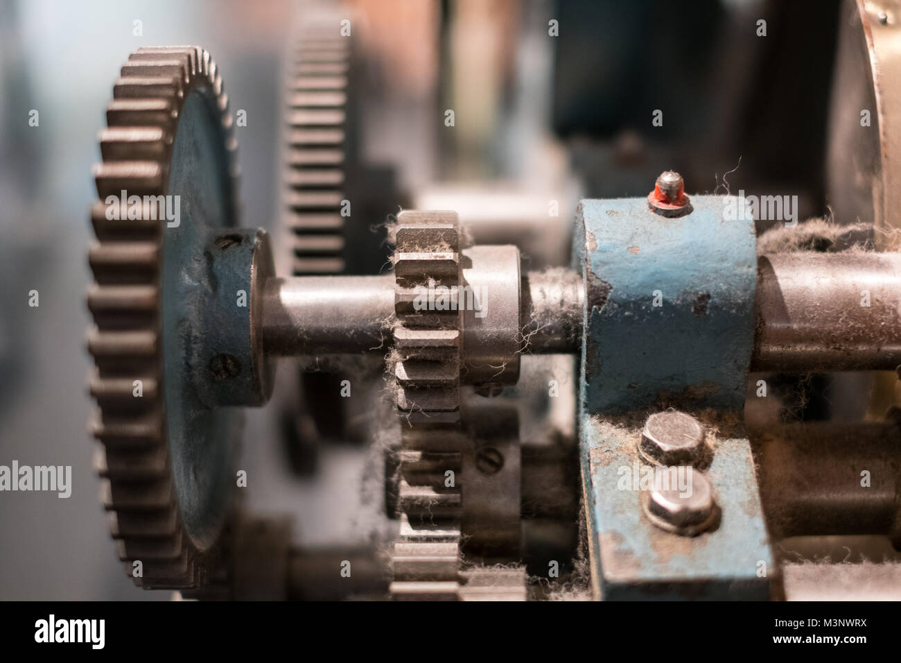 Mechanical engineering rusty gears cogs hi-res stock photography and ...