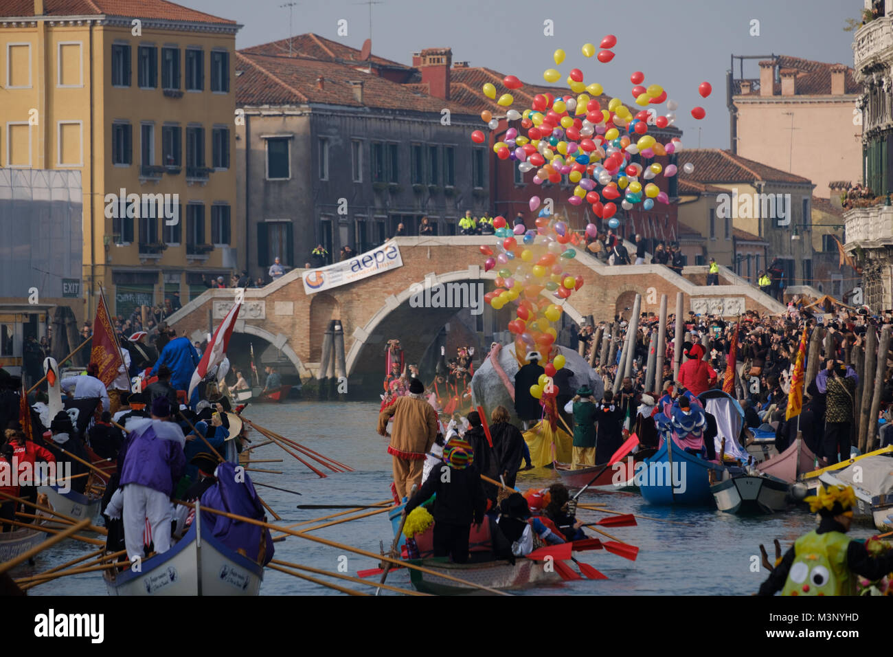 Costumes at venice carnival hi-res stock photography and images - Alamy