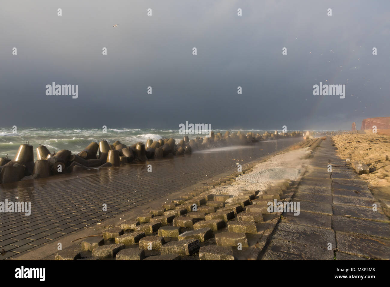 Concrete wave breakers hi-res stock photography and images - Alamy