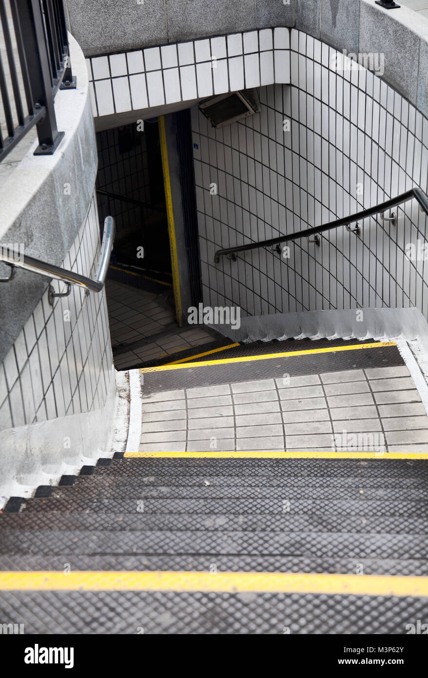 Entrance stairs steps hi-res stock photography and images - Alamy