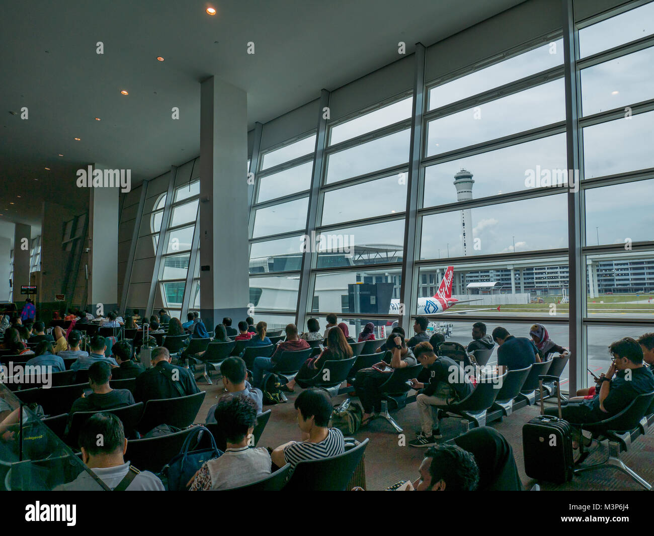 Airport waiting room hi-res stock photography and images - Alamy