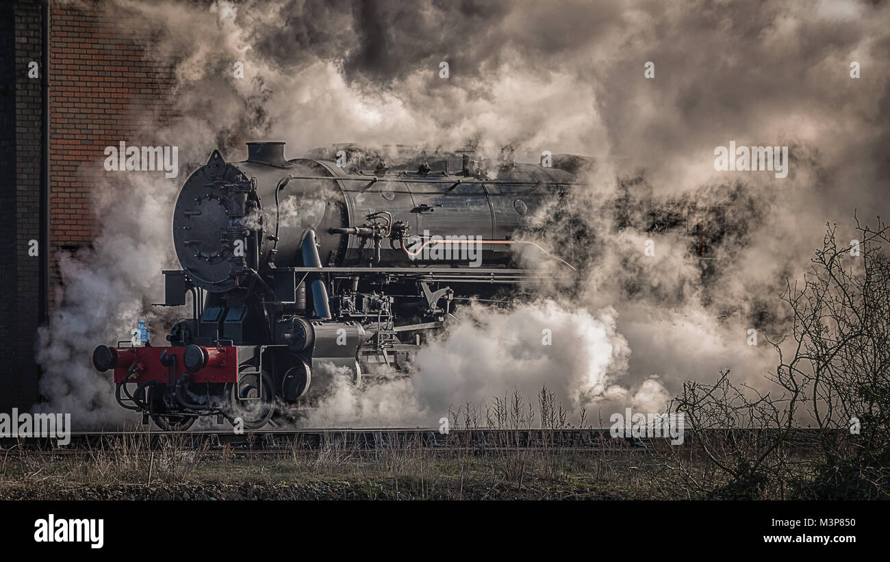 Steam train side view hi-res stock photography and images - Alamy