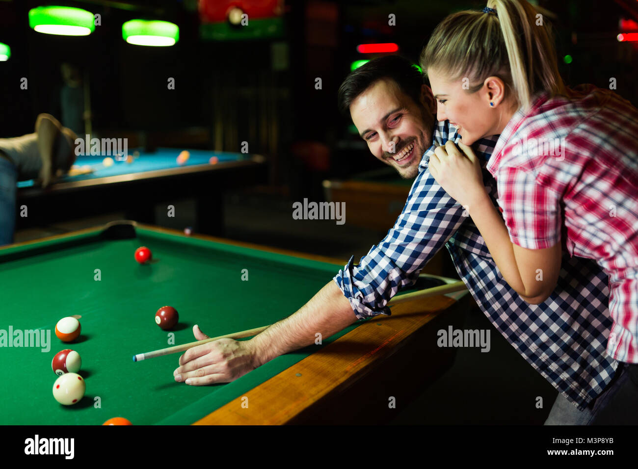 Snooker stick hi-res stock photography and images - Alamy