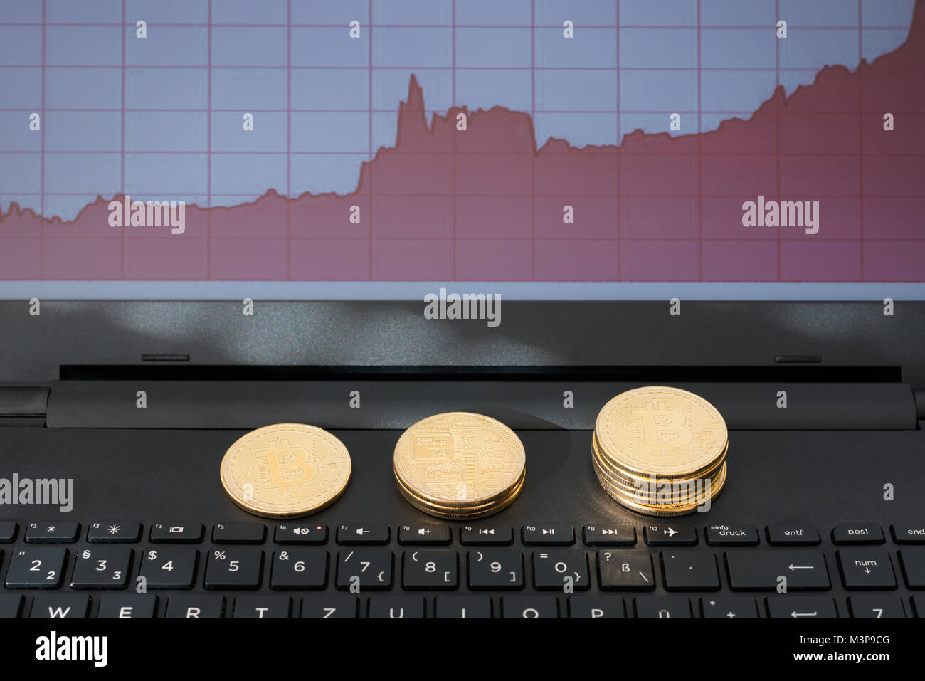 Increase graph on computer hi-res stock photography and images - Alamy