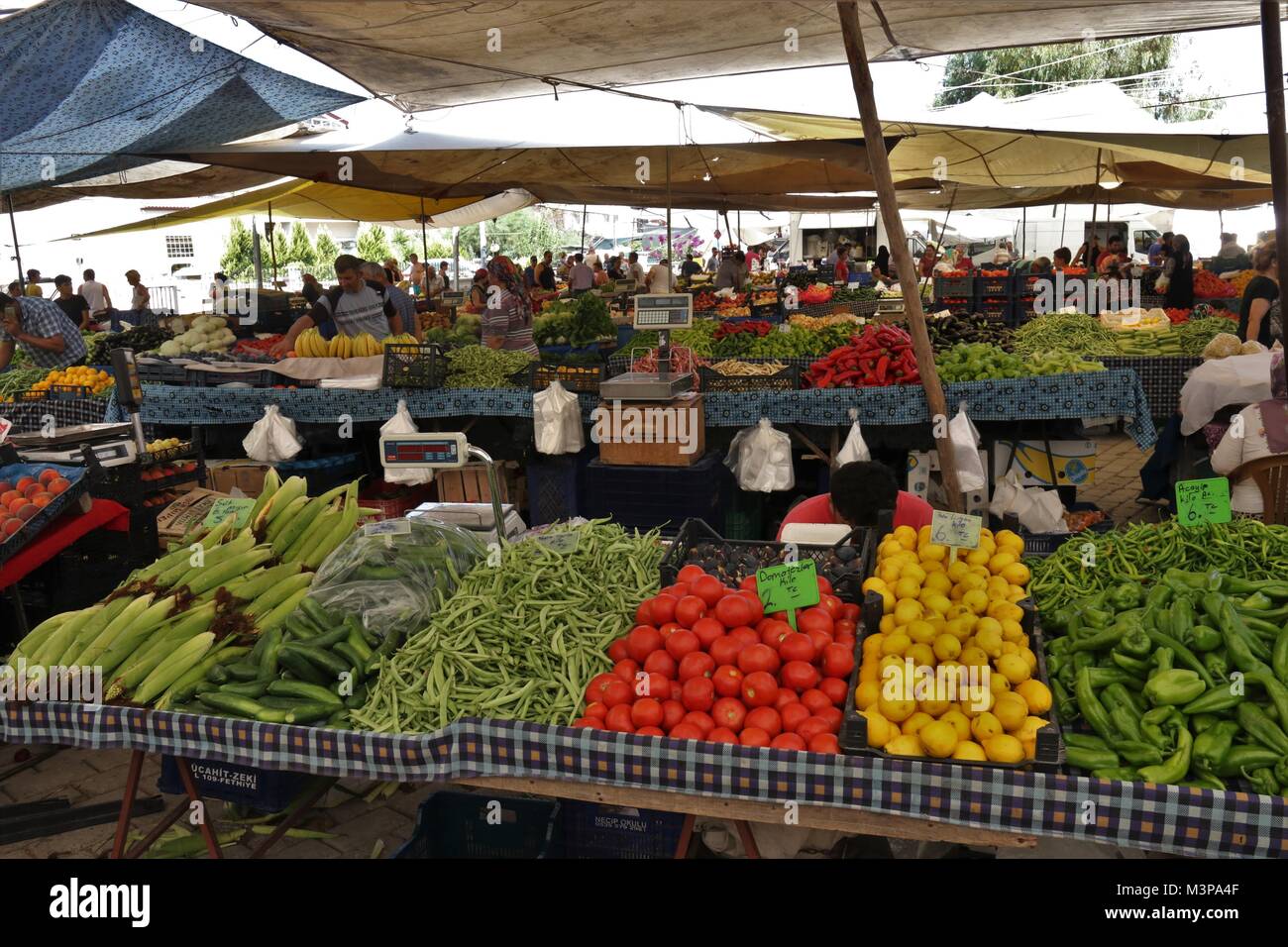 Fruit stall selling fresh local peaches or seftali in turkish hi-res ...