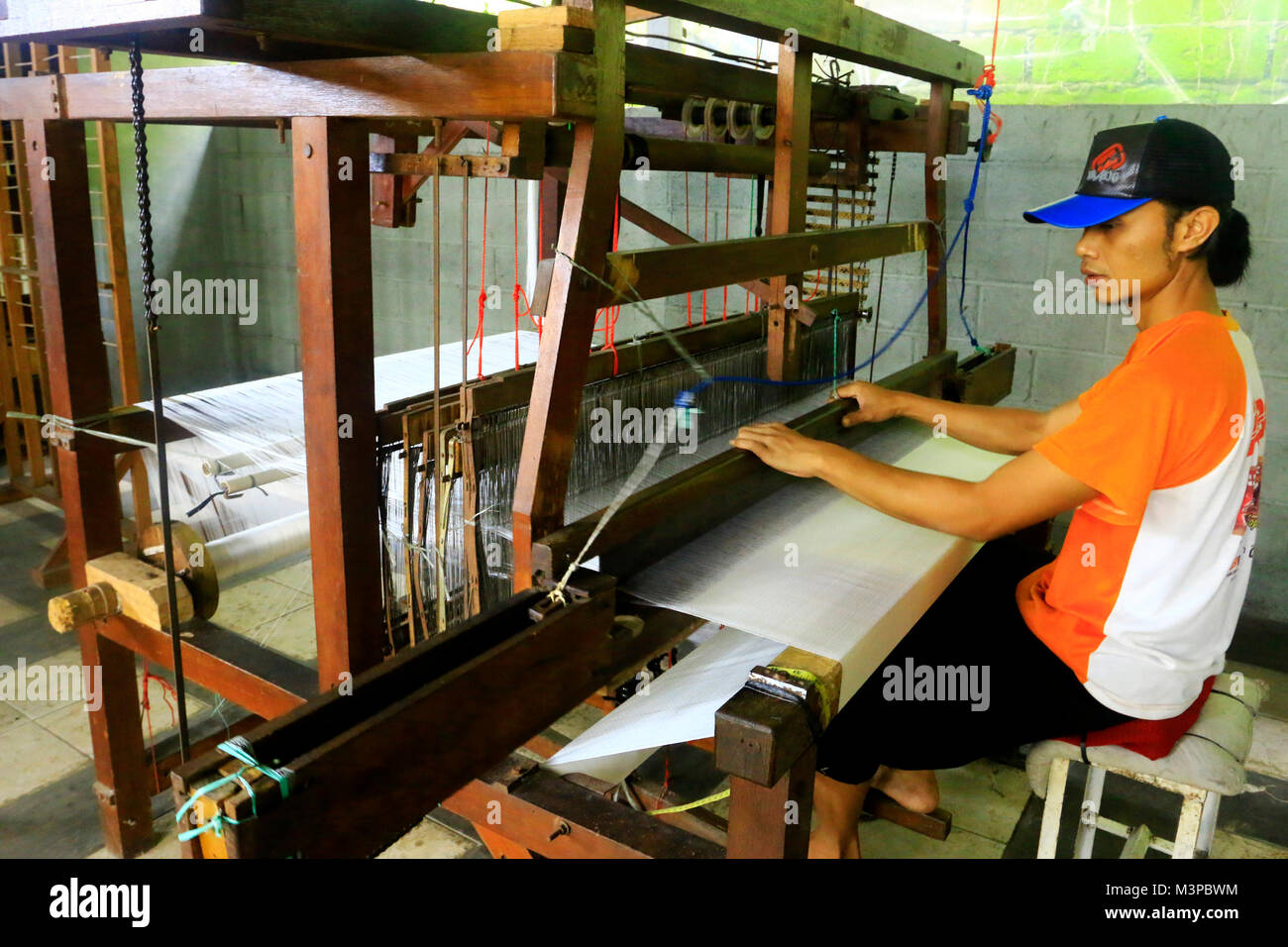 Spinning Silk Thread Stock Photo - Alamy