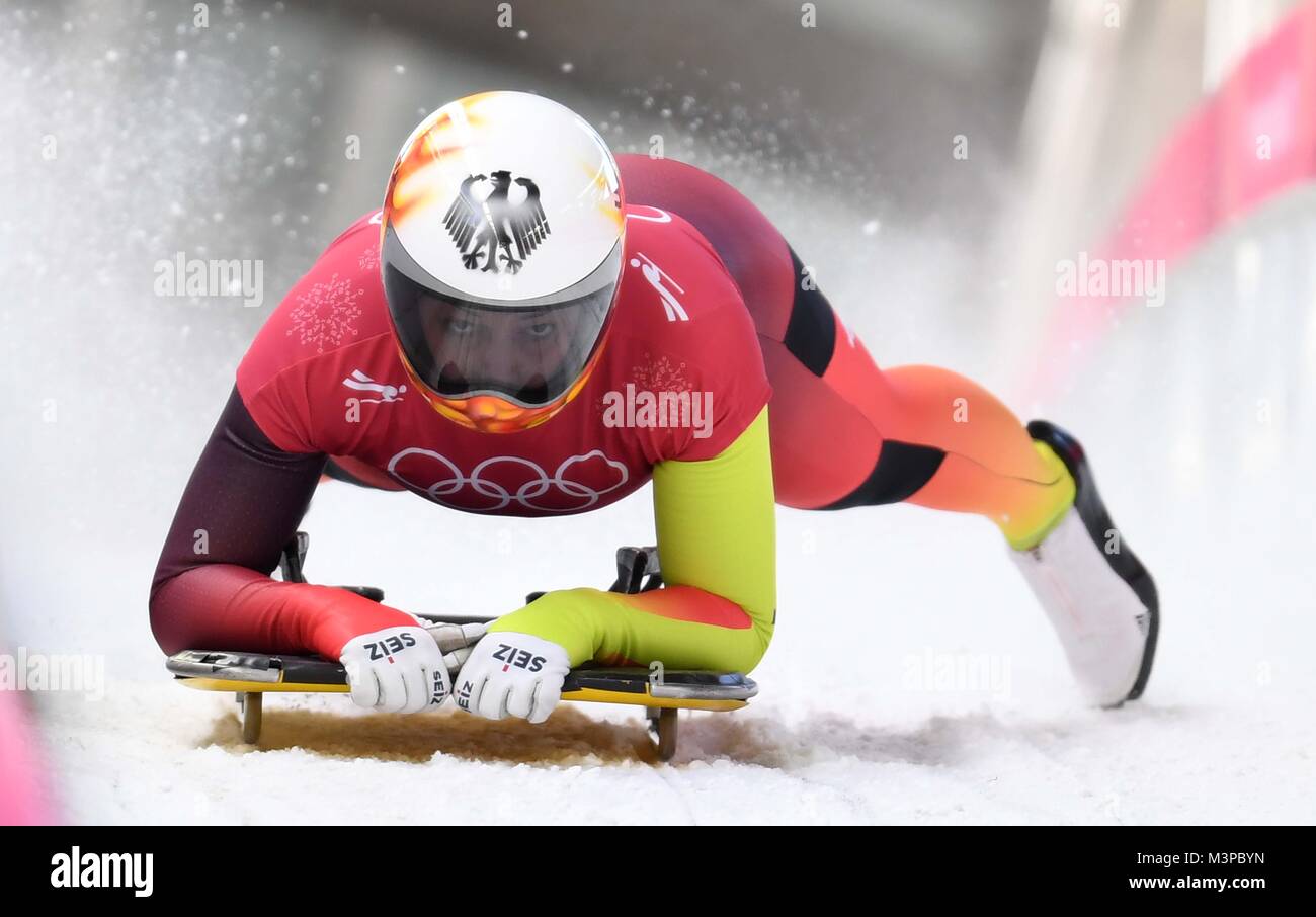 Anna you training hi-res stock photography and images - Alamy