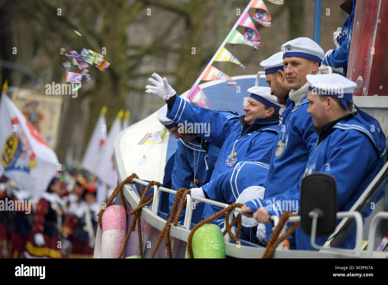 Mainz, Germany, 12 Febraury 2018. Carnival sailors throw sweets ...