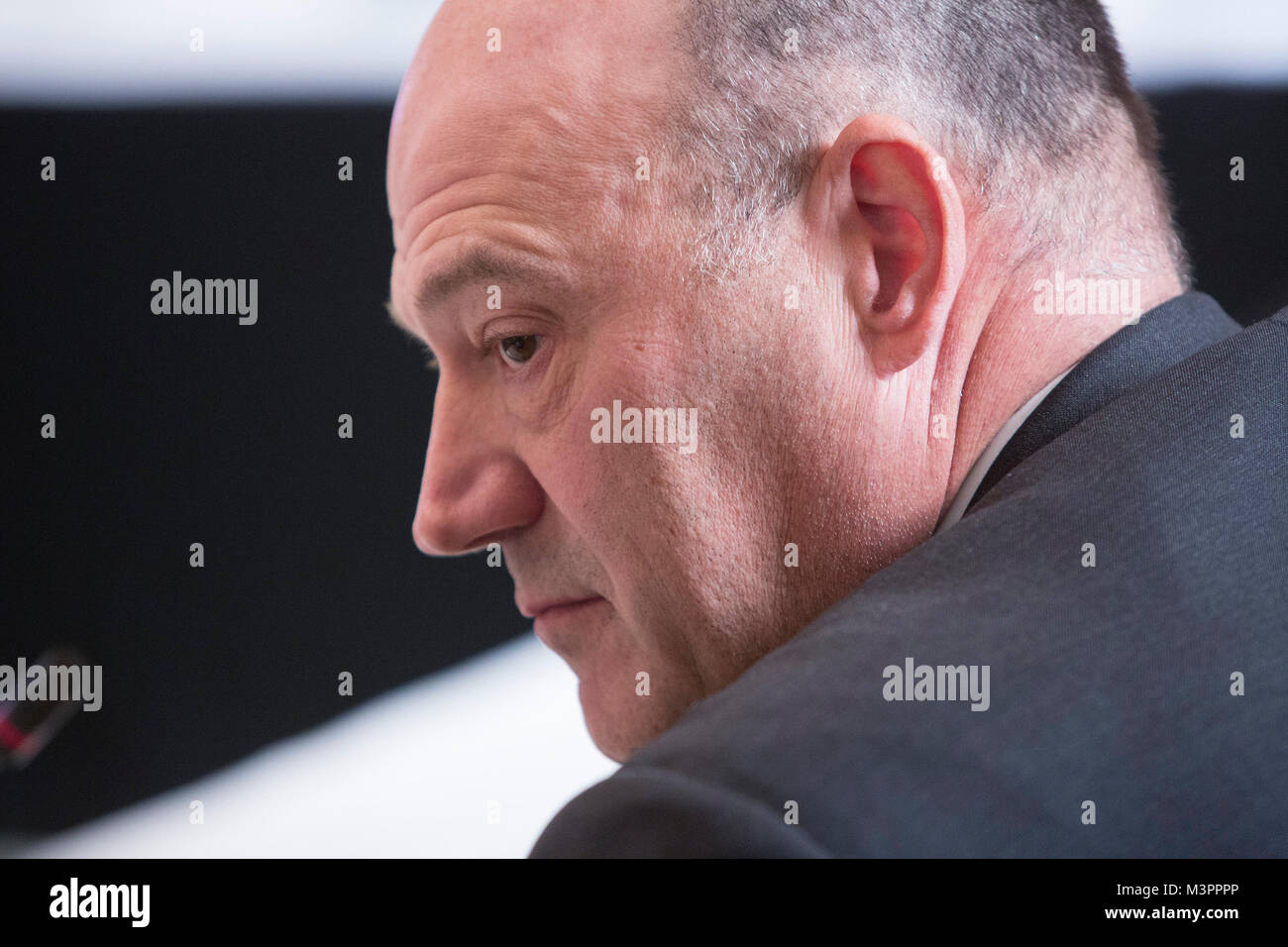Gary cohn hi-res stock photography and images - Alamy