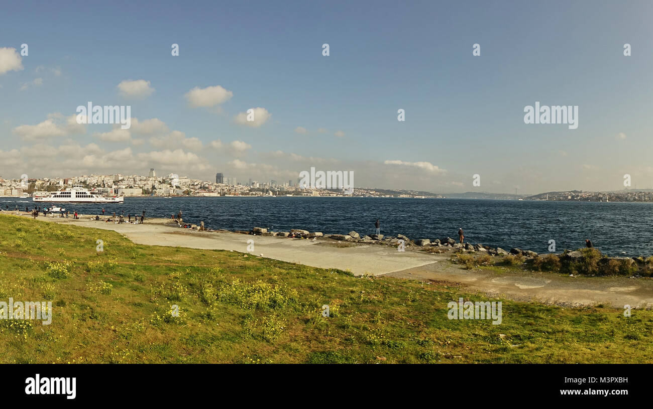 Istanbul blue mosque far hi-res stock photography and images - Alamy