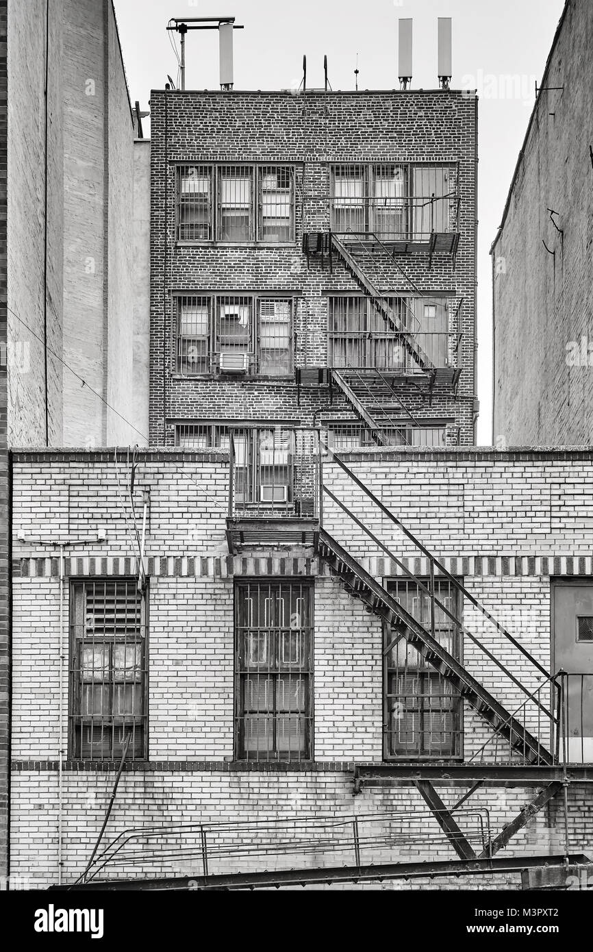 Fire escape building architecture hi-res stock photography and images ...