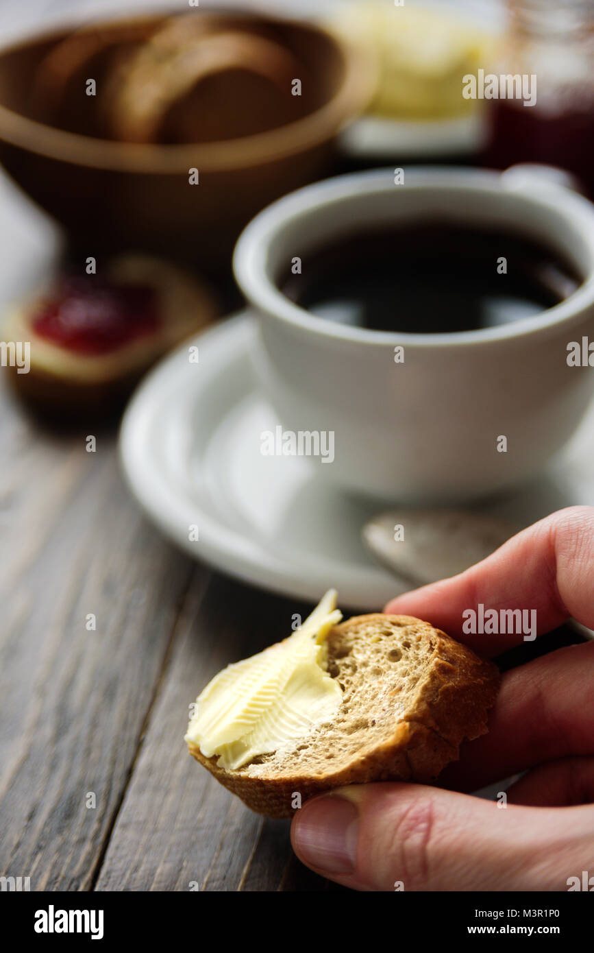 Plate breakfast butter knife hi-res stock photography and images - Alamy