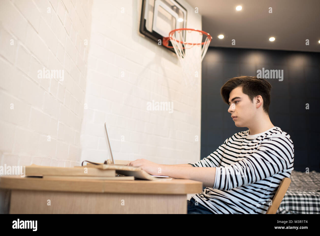 Teenage bedroom desk computer hi-res stock photography and images - Alamy