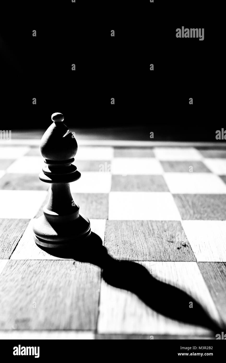 Intense game of chess hi-res stock photography and images - Alamy