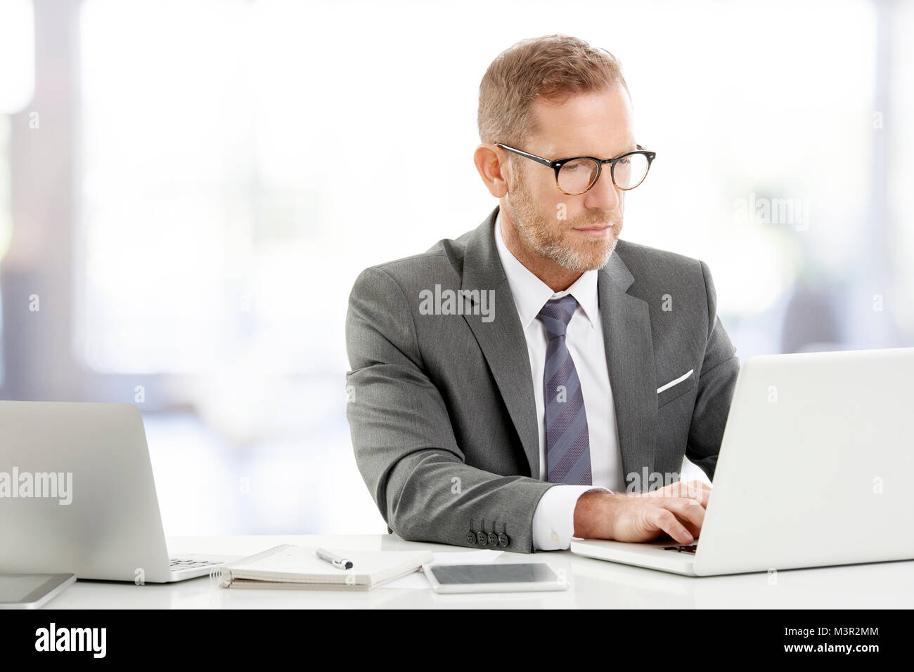Portrait director suit tie hi-res stock photography and images - Alamy