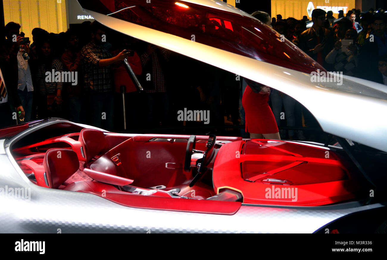 Renault Trezor Electric Concept Car Stock Photo - Alamy