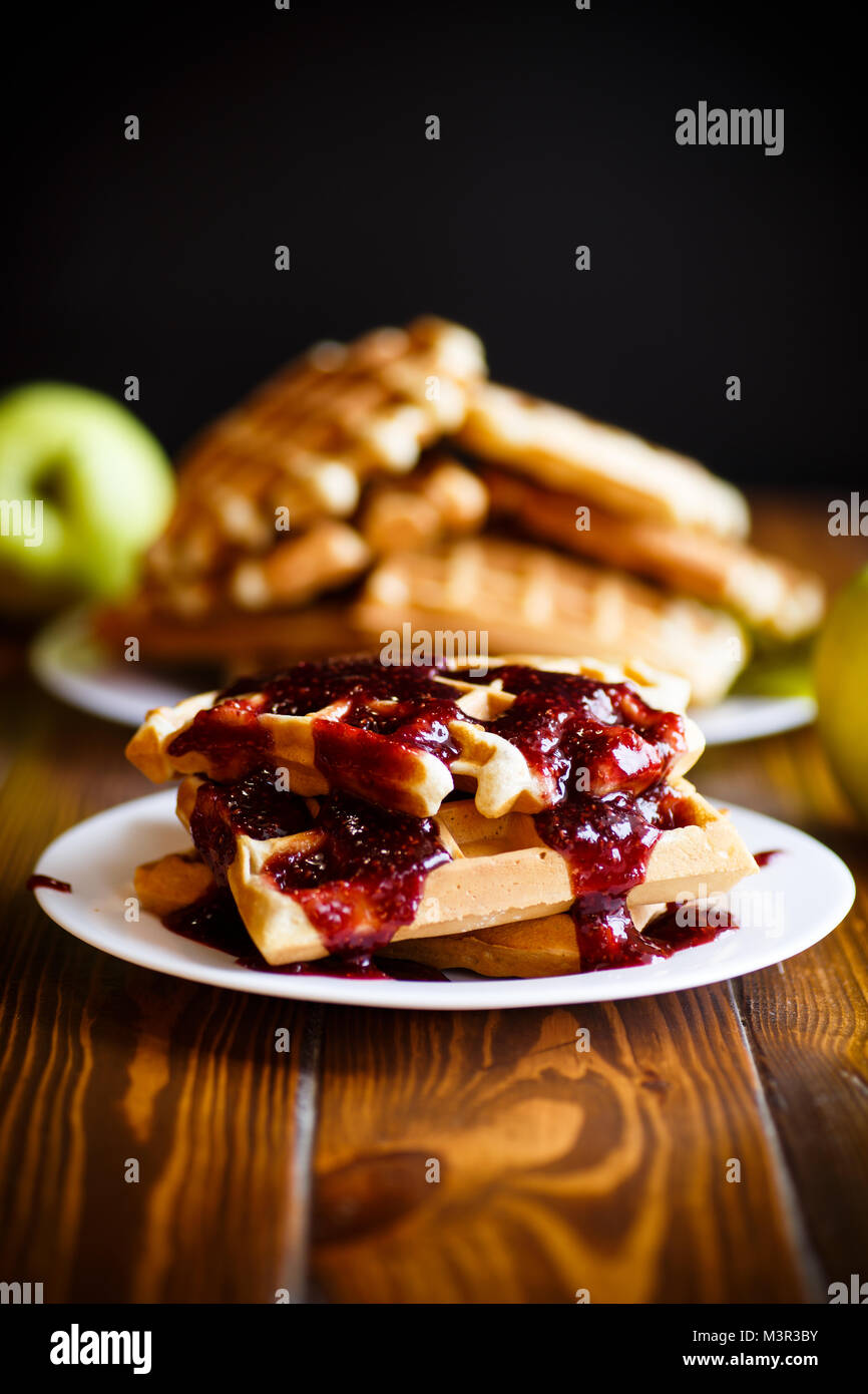 Waffle spinning hi-res stock photography and images - Alamy