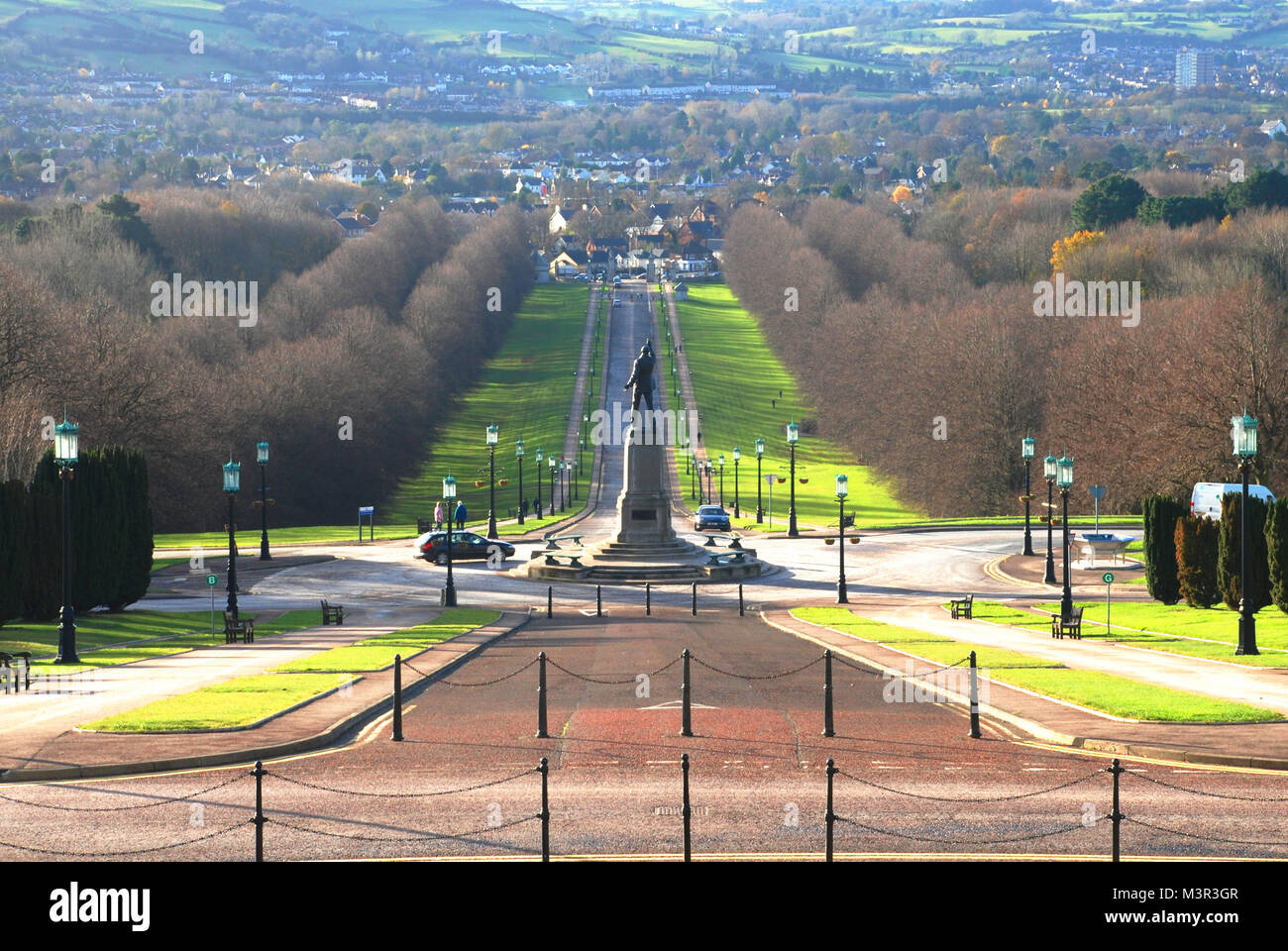 Rear view of Edward Carson statue from Stormont and Belfast in the ...