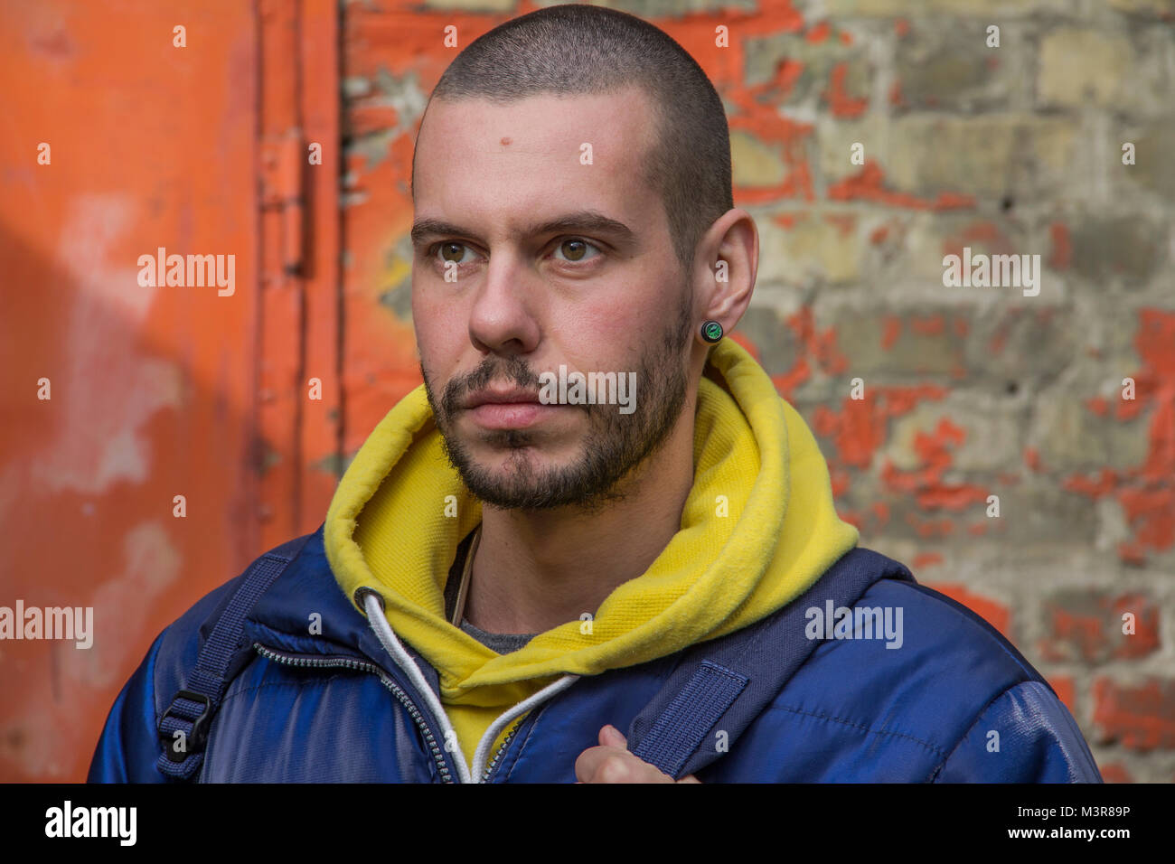 Man with hood up hi-res stock photography and images - Alamy