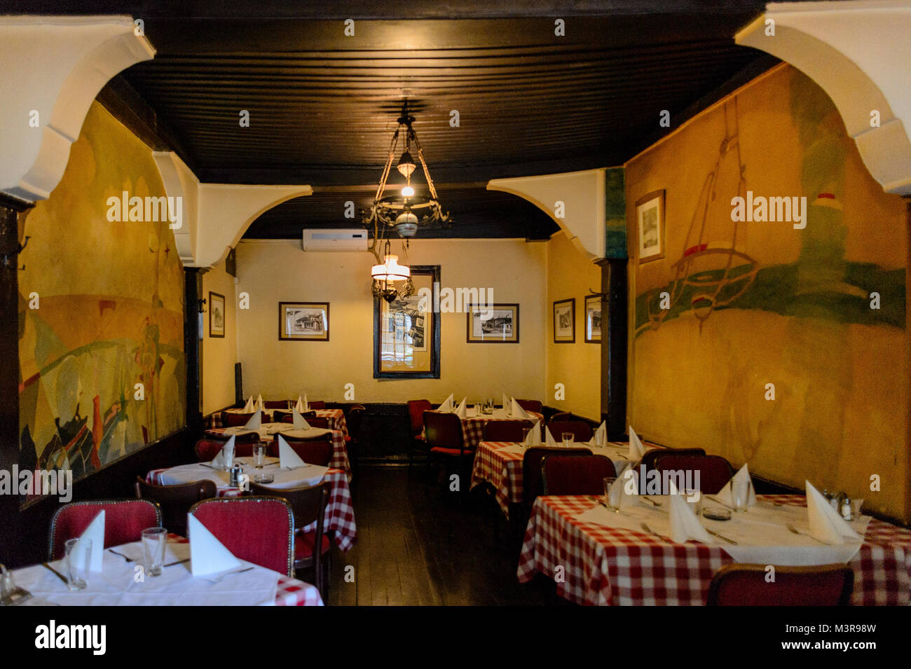 Question mark restaurant hi-res stock photography and images - Alamy