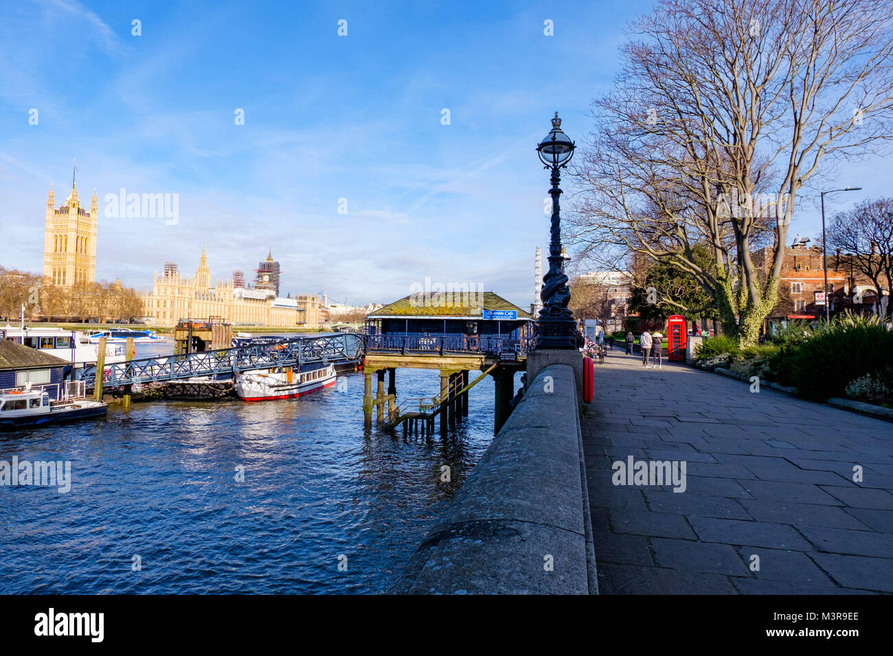 river cafe south bank of thames Stock Photo - Alamy