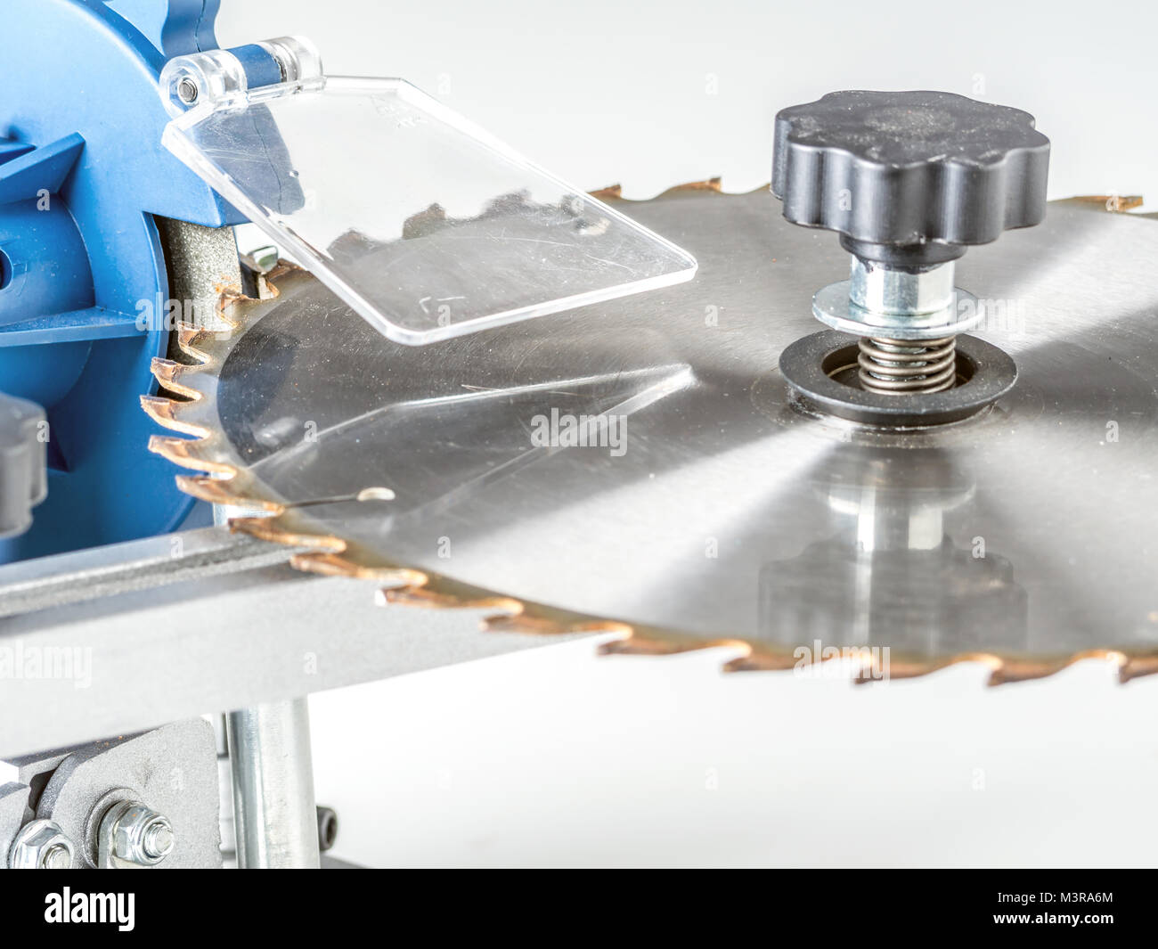 Sharpen the saw hi-res stock photography and images - Alamy