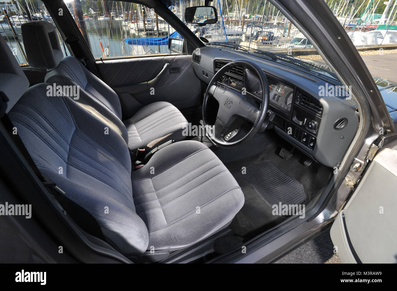 Vauxhall cavalier dashboard hi-res stock photography and images - Alamy