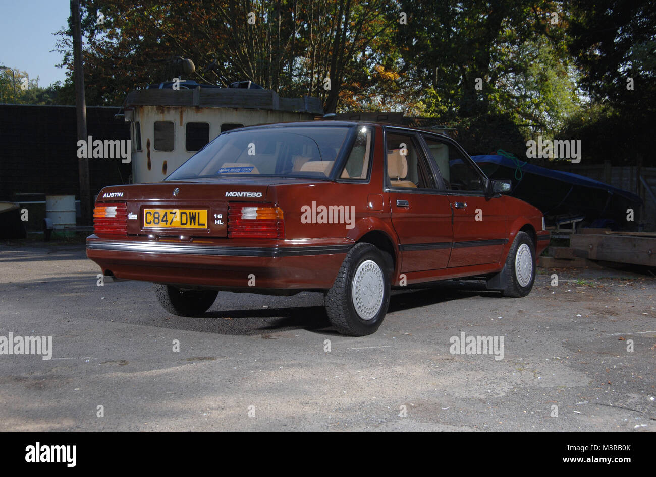 1985 Austin Montego 1.6 HL 1980s British family saloon and common rep ...