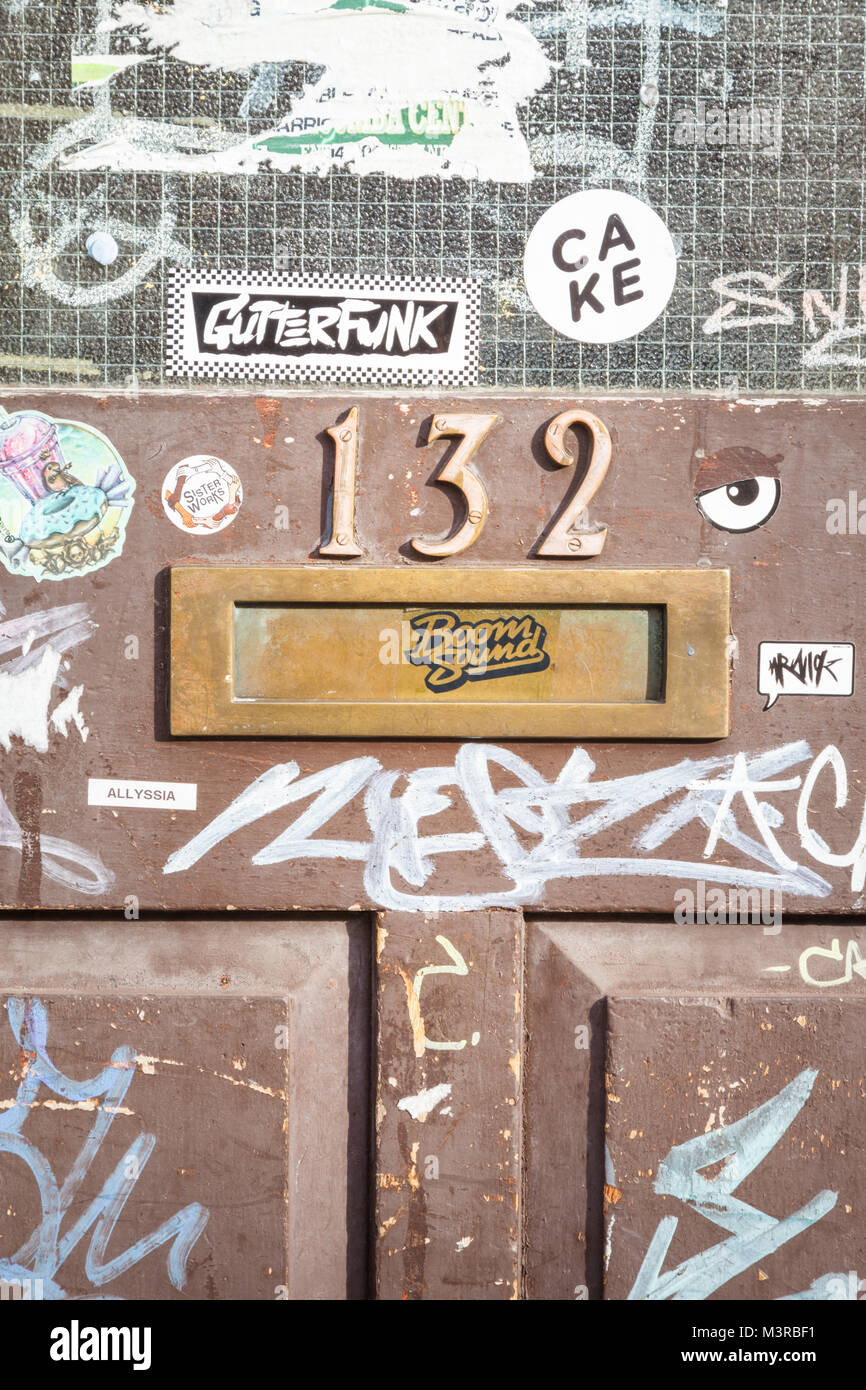 Door numbers hi-res stock photography and images - Alamy